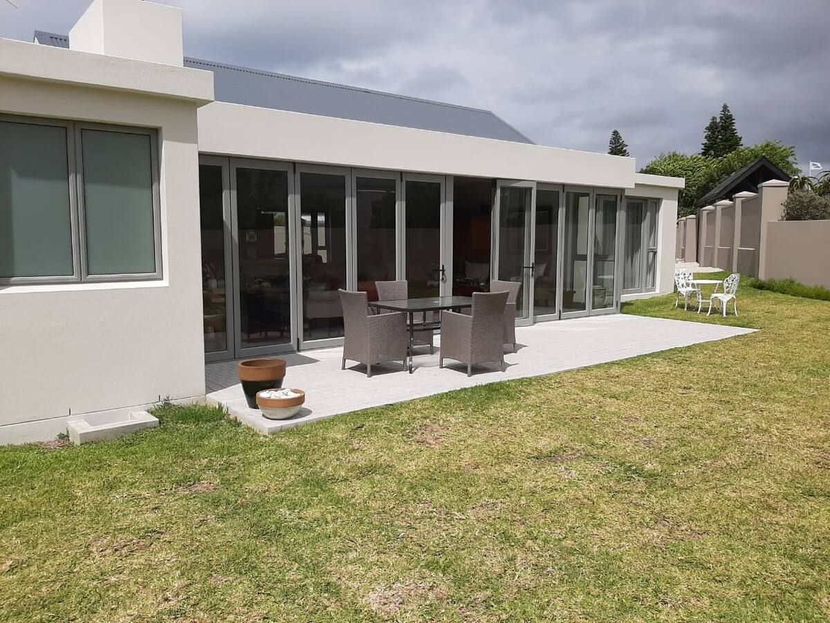 Accommodation - Ocean Rhythm Hermanus